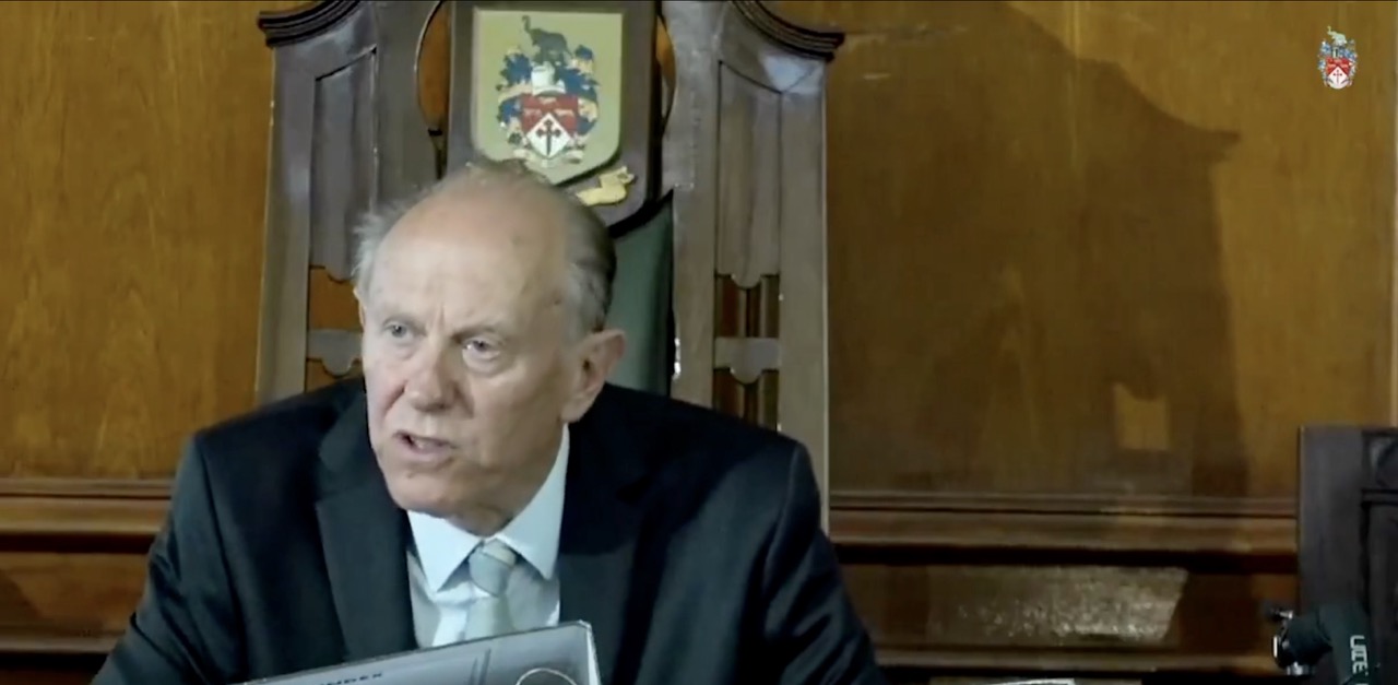 Drama in the Chamber: Byo Councillors Slam Mayor Coltart’s Dress Code ...